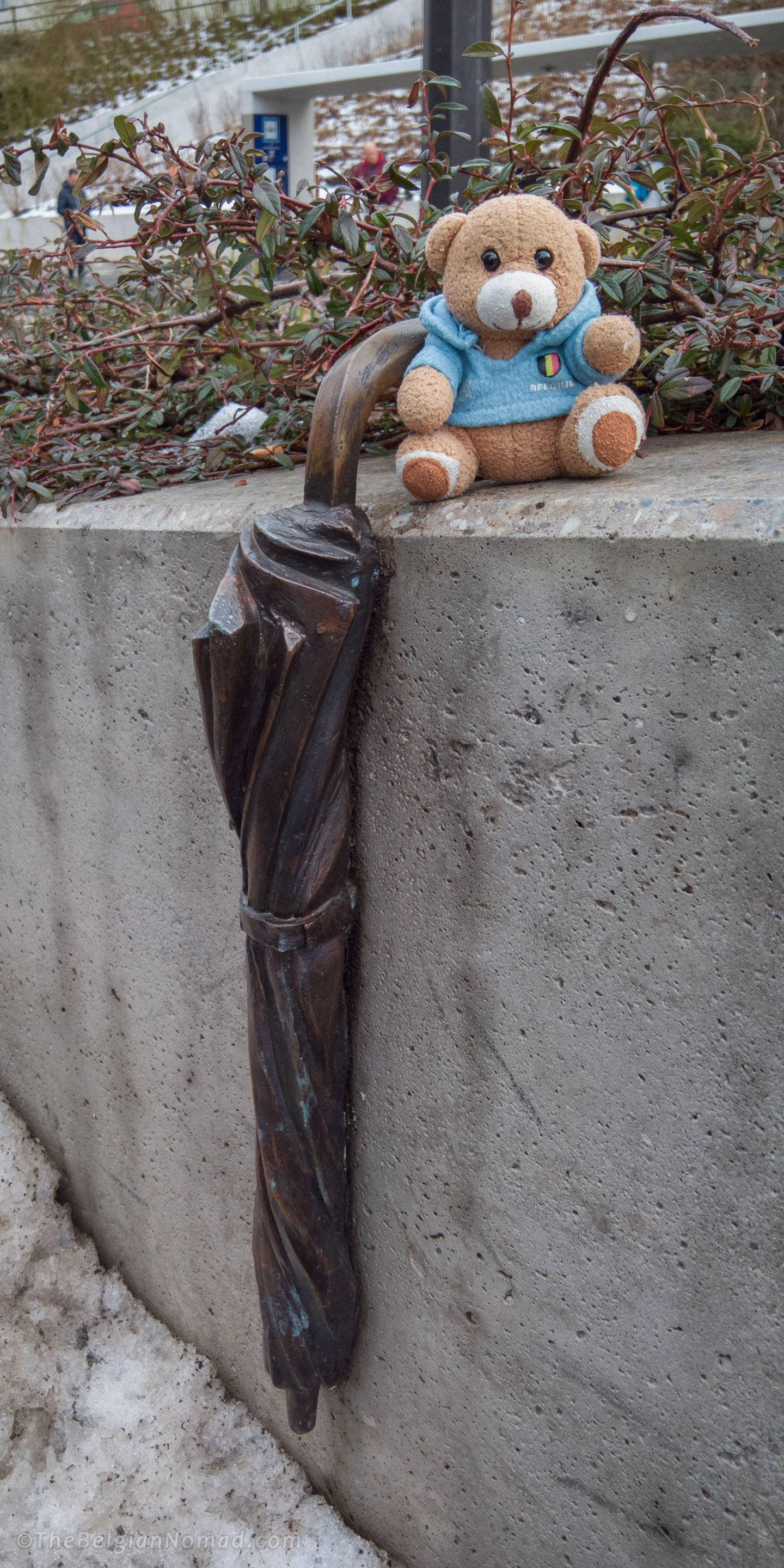 Tiny statues in Budapest – The Belgian Nomad